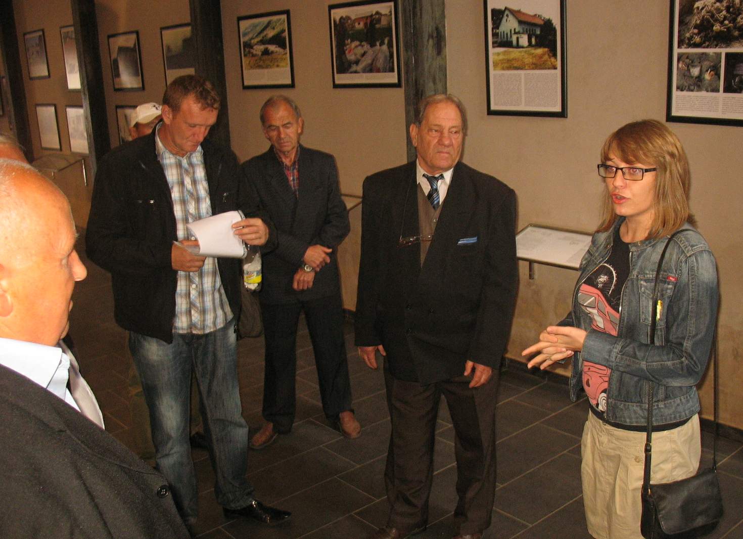 SNIMLJENA EMISIJA O STRADANJU BOŠNJAKA U AGRESORSKIM LOGORIMA ...