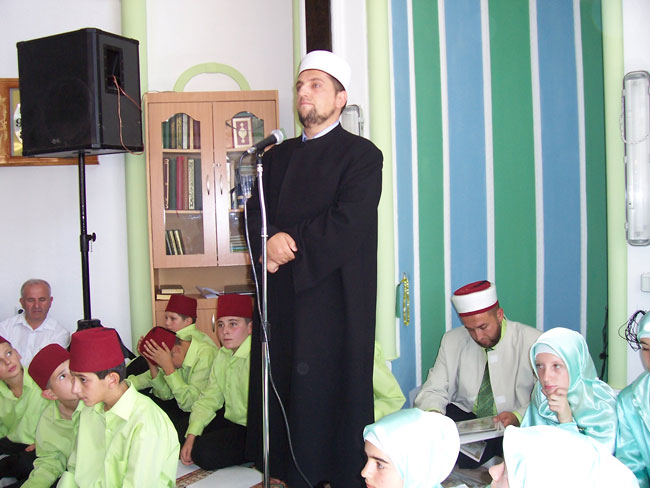 SVEČANI PROGRAM – HATMA DOVE — Bosnjaci.Net