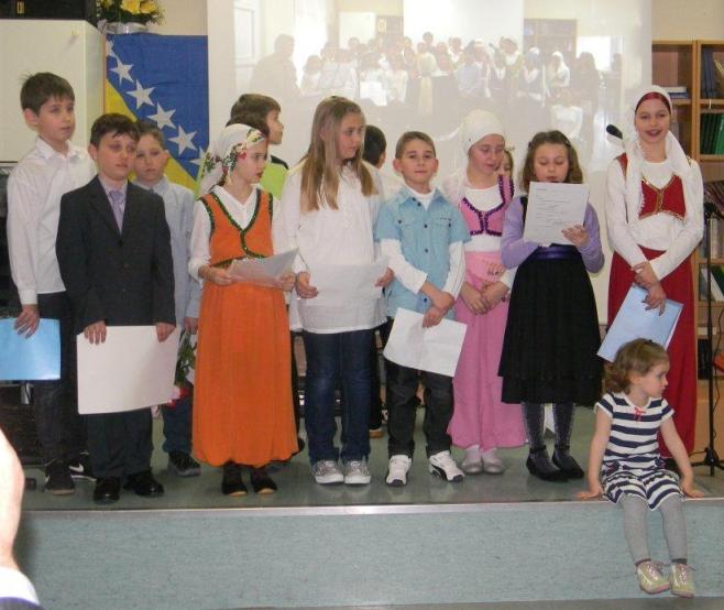 BOSANSKA SVADBA U IZVEDBI UČENIKA ODUŠEVILA PUBLIKU — Bosnjaci.Net