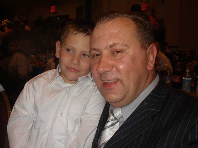 U AVLIJAMA NAŠIM MIRISAT ĆE ZAMBAK ZALIVEN SUZAMA TUGE I RADOSTI ...