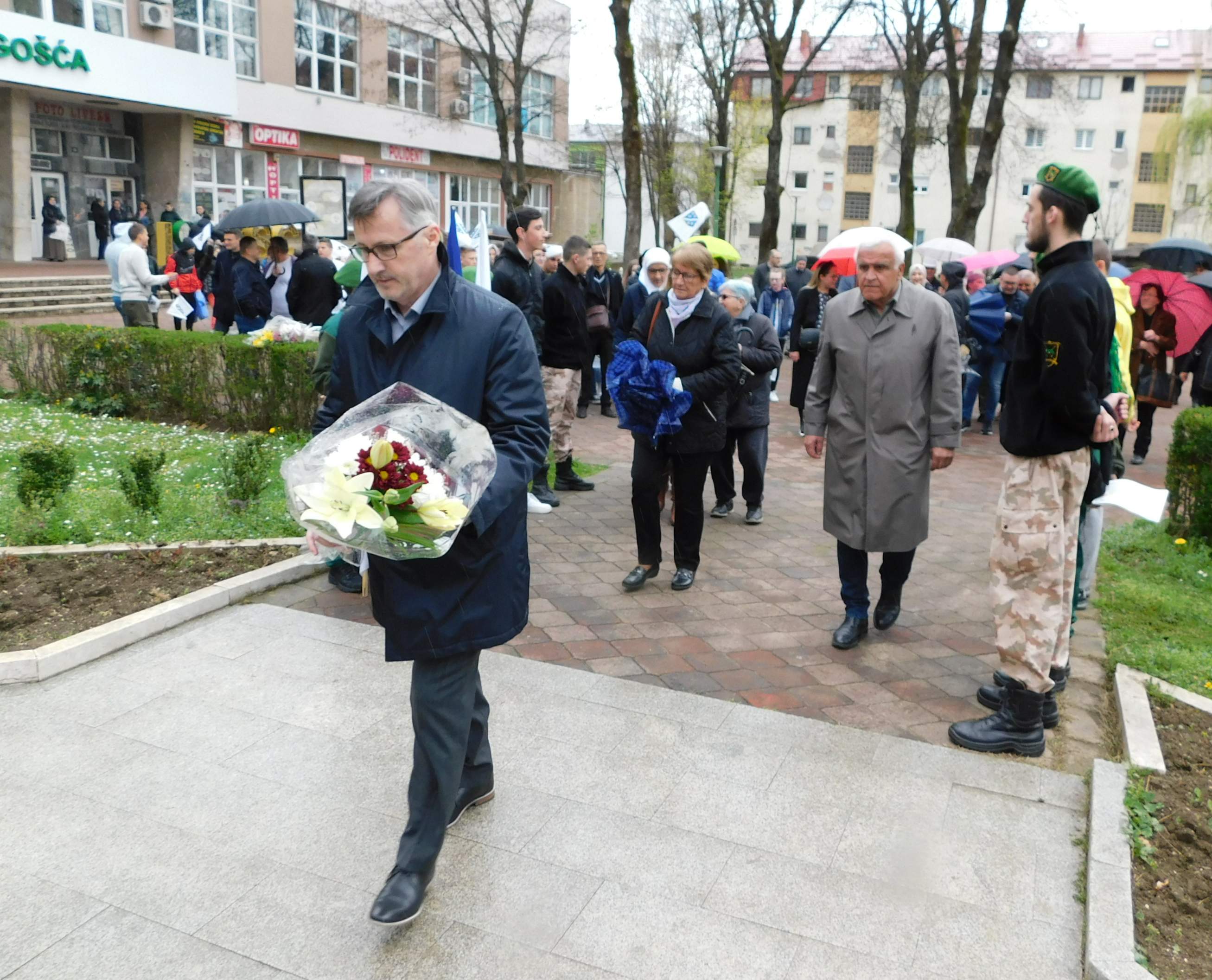 U VOGOŠĆI SVEČANOM AKADEMIJOM OBLJEŽEN DAN ARMIJE REPUBLIKE BIH ...