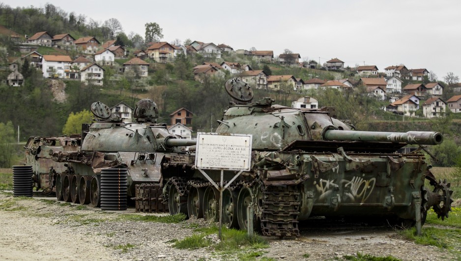 KARUŠE KOD DOBOJA "GROBLJE TENKOVA": PODSJETNIK NA JEDNU OD NAJVEĆIH ...