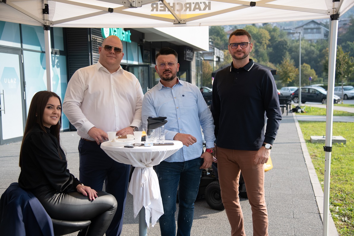 ŽIVOTNI PUT OD IZBJEGLICE DO VLASNIKA JEDNE OD NAJVEćIH PRODAVNICA NA ...