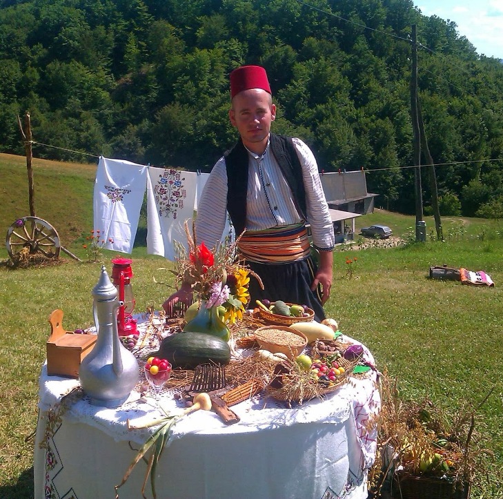 LJUBAV HASANA KERANOVIĆA PREMA TRADICIJI BOSNE I HERCEGOVINE — Bosnjaci.Net