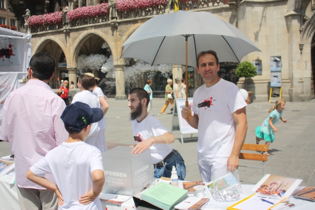 MINHEN U ZNAKU SREBRENICE — Bosnjaci.Net