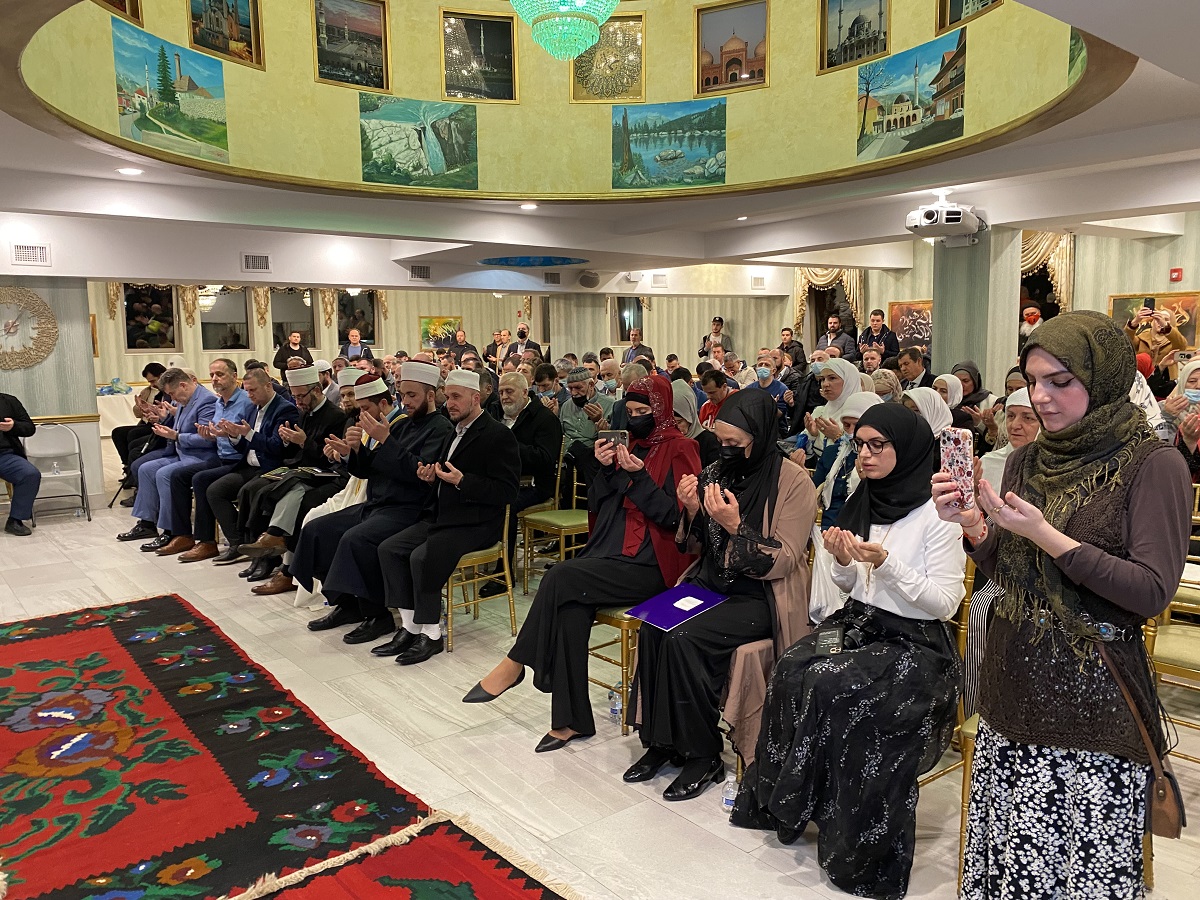 NEW YORK: MUFTIJA DUDIĆ I MUFTIJA HASANOVIĆ GOVORILI U VEČERI SJEĆANJA ...