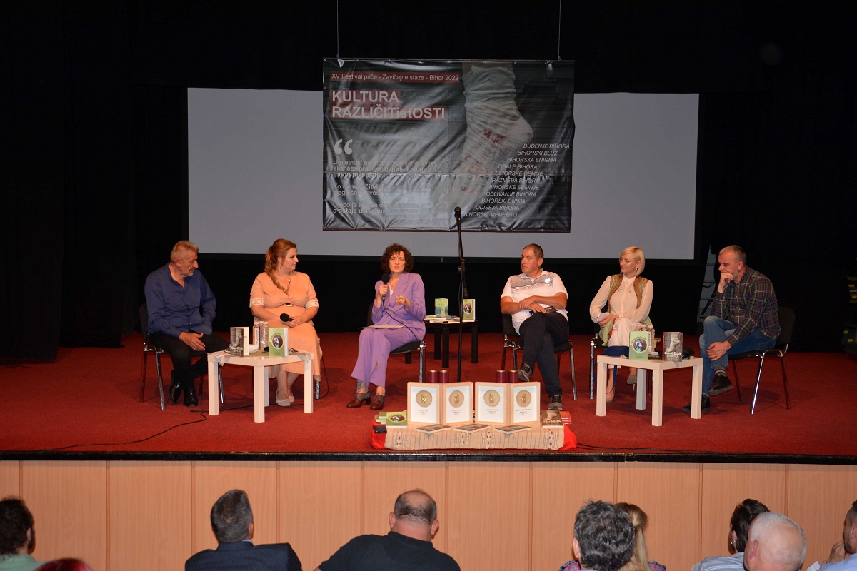 BIHORSKA HEDIJA - MIRSADA RASTODERA — Bosnjaci.Net