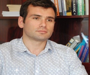 SHPEND KURSANI: SRBI TREBAJU DA SE INTEGRIŠU, ALI NE U KOSOVO KAKVO ...