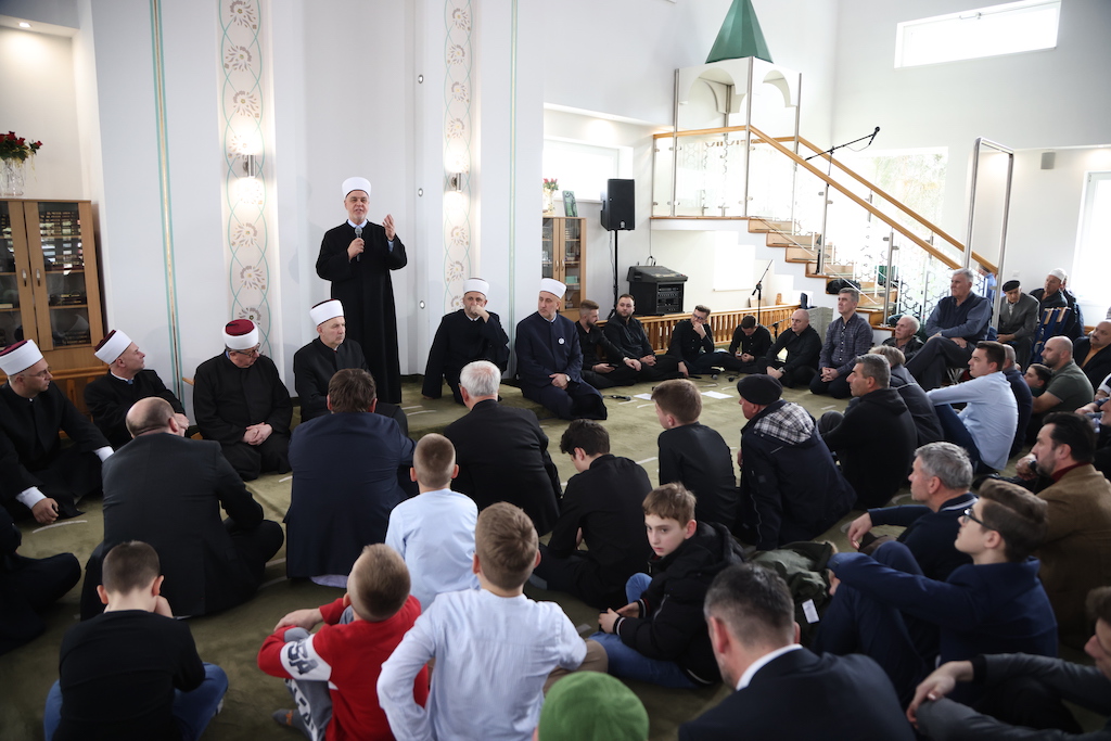 ODRŽANA 200. JUBILARNA TRIBINA U PODLUGOVIMA — Bosnjaci.Net