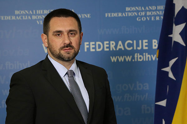 NEGIRANJEM GENOCIDA U SREBRENICI INDIVIDUALNA KRIVICA SE PREBACUJE NA ...